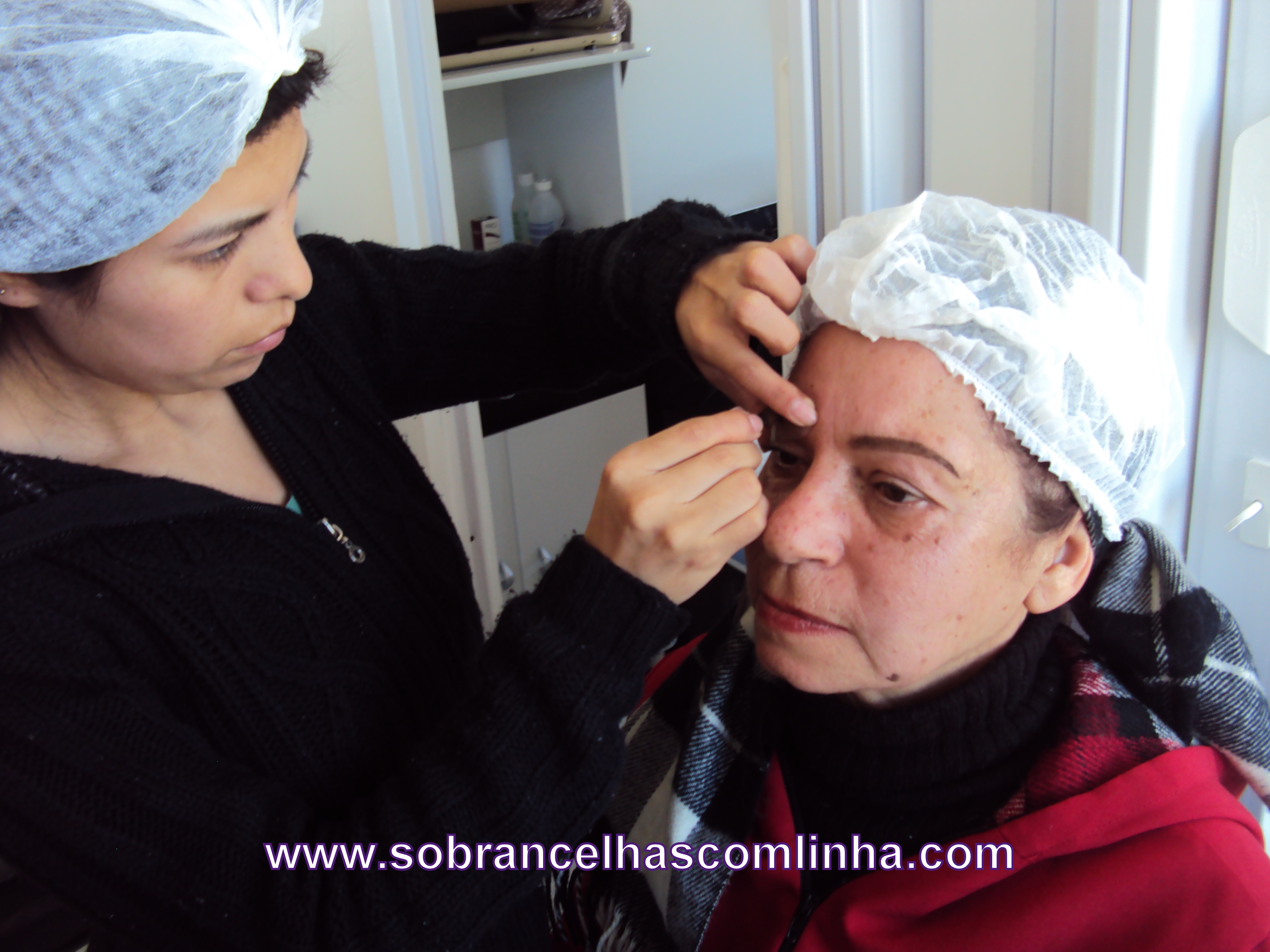 Curso Design De Sobrancelhas E Depilação Com Linha Julho 2013