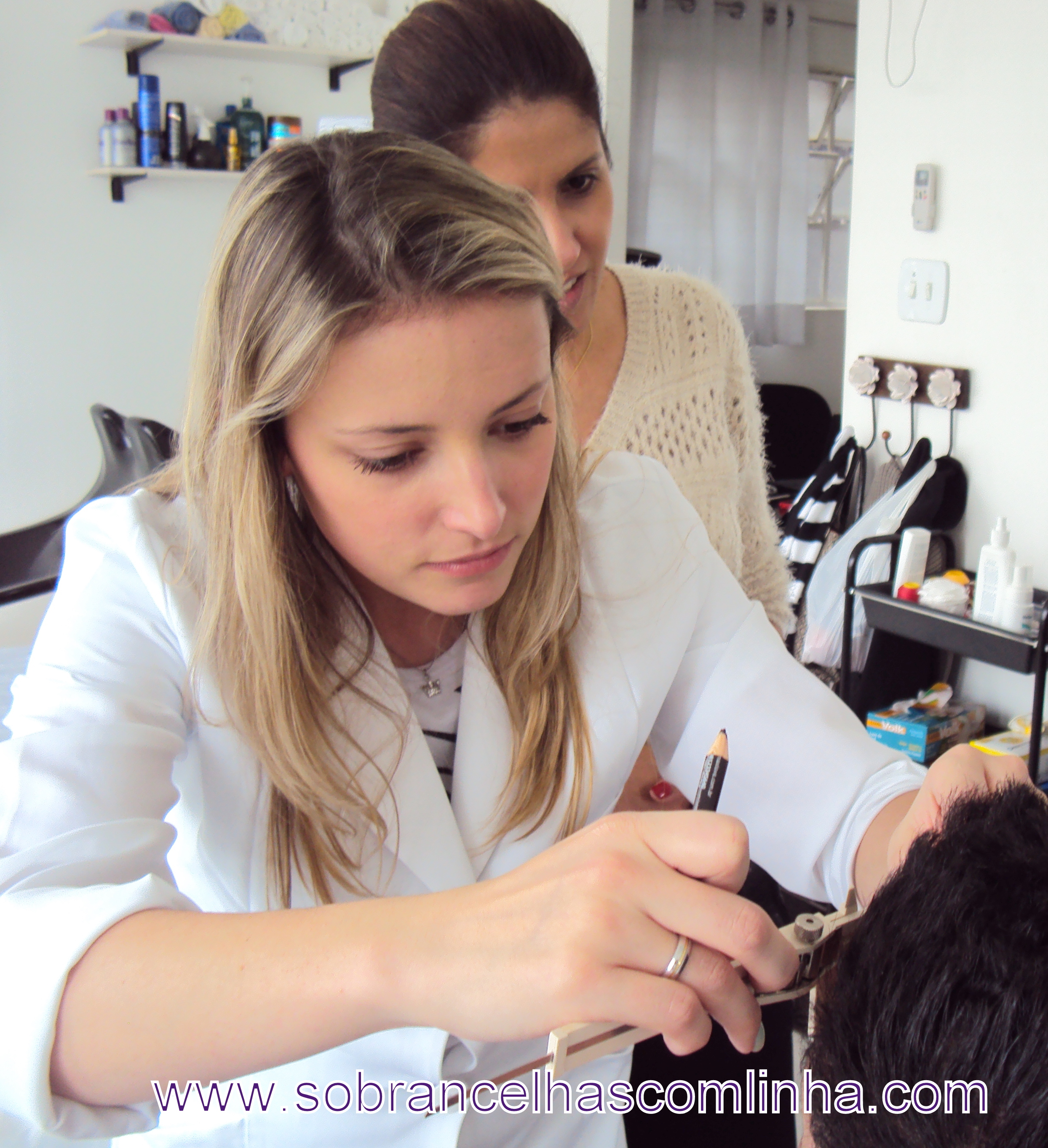 Curso Design De Sobrancelhas E Depilação Com Linha